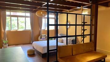 Suíte estúdio superluxo, 1 cama Queen, cozinha americana, no andar executivo | Área de estar | Smart TV 50 polegadas com canais a cabo, Netflix, serviços de streaming