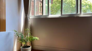 Suíte estúdio superluxo, 1 cama Queen, cozinha americana, no andar executivo | Roupas de cama de algodão egípcio, roupas de cama premium