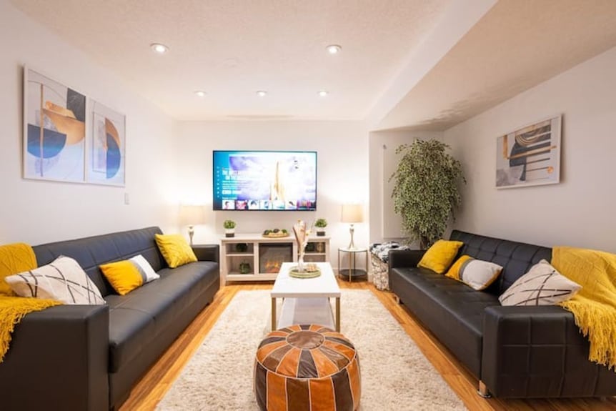 Luxury Cozy Suite 20min To Downtown Stampede +Free Wifi+ Free Parking - Alberta