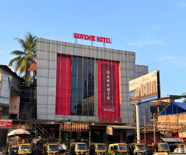Sawkmie Hotel - Guwahati