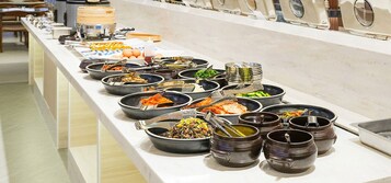 Buffet de pequeno-almoço