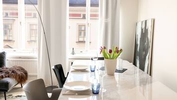 Apartamento Comfort | Refeições no quarto