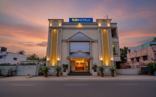Fabhotel Aishwarya Inn - Chennai
