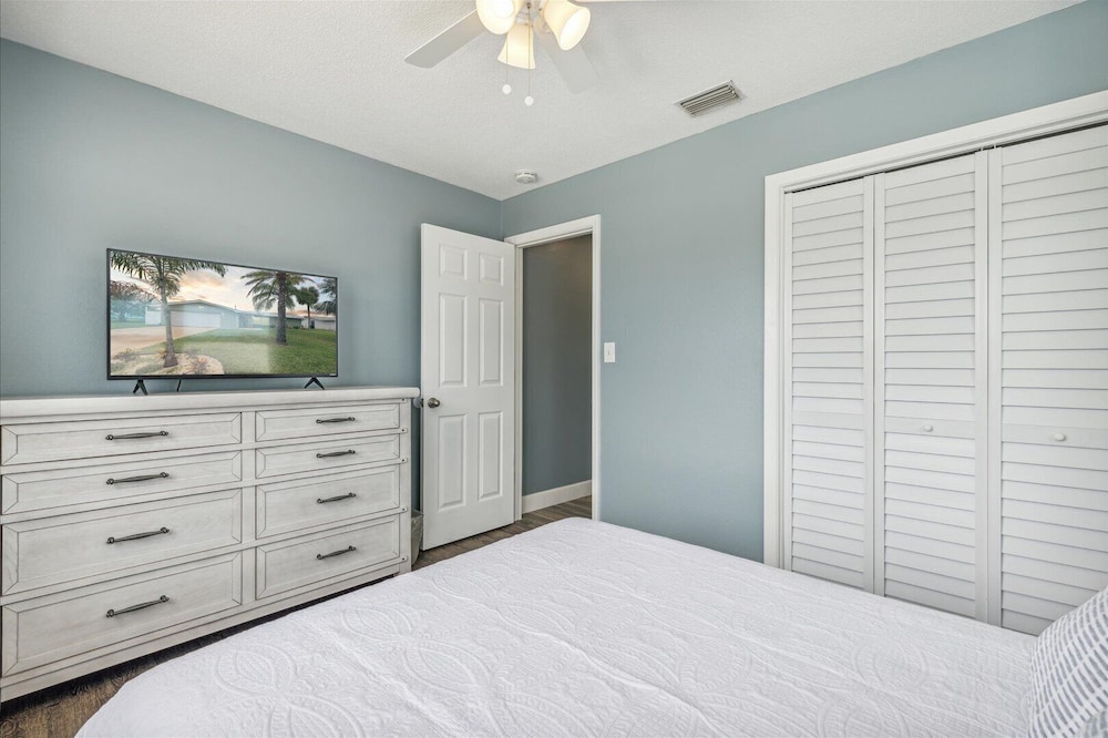 Waterfront Paradise W/ Private Pool, Hot Tub & Kayak! - Cocoa Beach, FL