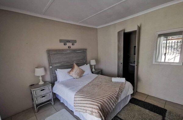 Akkerdam Bed And Breakfast - Calvinia