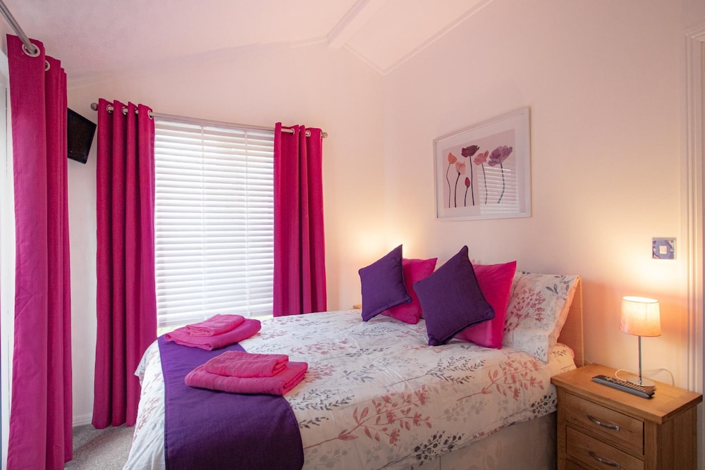 Ewe View - A Holiday Lodge That Sleeps 4 Guests In 2 Bedrooms - Ambleside