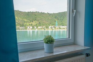 Quarto casal conforto | Quartos à prova de som, berços (sobretaxa), Wi-Fi de cortesia