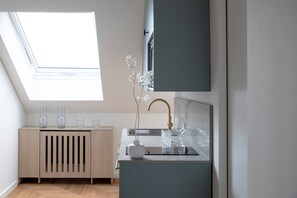 Estúdio superior | Cozinha privada | Chaleira elétrica, produtos de limpeza biodegradáveis disponíveis