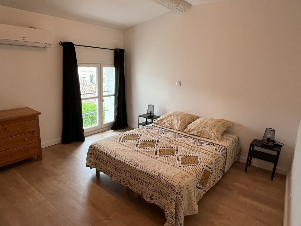 Las Cigalas - renovated stone house * air conditioning * parking ...