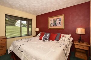 Apartamento em Condomínio Fechado, 2 quartos | 2 quartos, ferro/tábua de engomar, berços/camas para crianças