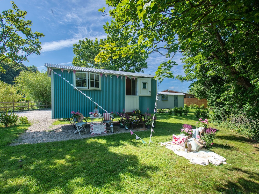 Gwithian Shepherds Hut - Hayle