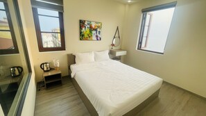 Quarto casal luxo | Cortinas blackout, Wi-Fi de cortesia, roupa de cama
