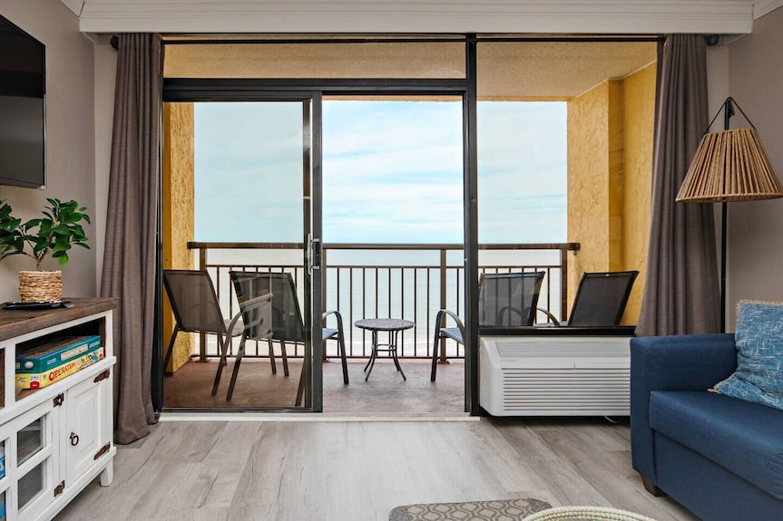 Oceanfront | Amazing Views & Sunrises - Myrtle Beach