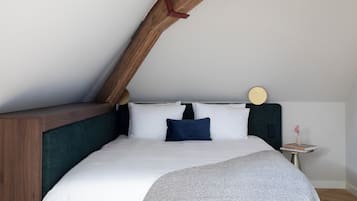 Quarto Superior | 1 quarto, secretária adequada para computadores portáteis