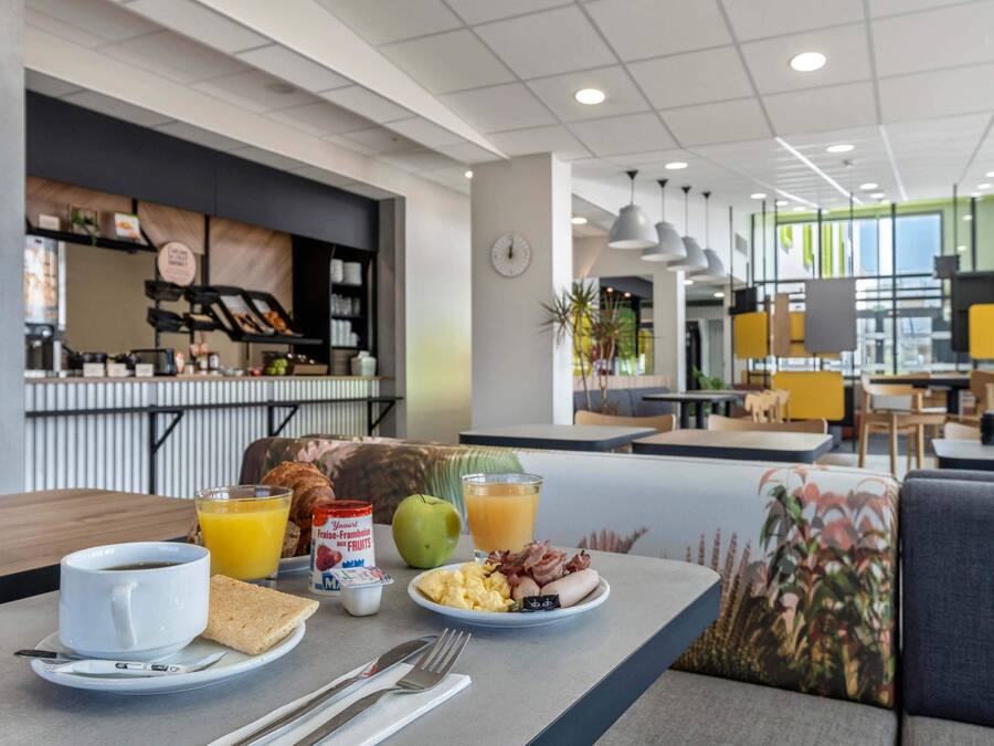 Café da manhã com buffet todos os dias mediante uma taxa