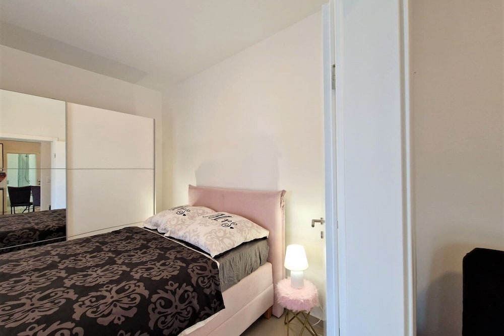 Villa Amra / Apartment Amra 6 In Poreč For Max 5 Persons, 1 Km From The Sea - Funtana