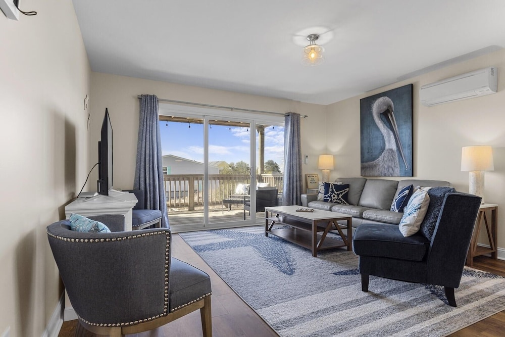 The Salty Pelican 2 Bedroom Townhouse By Redawning - Atlantic Beach, NC