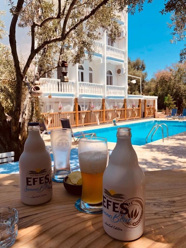 Piscina externa sazonal