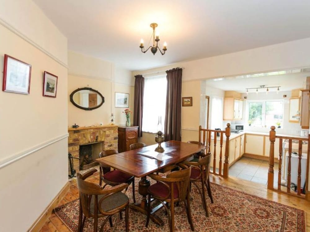 2-bed 2- Bath Cottage Half Price Monthly Booking - Deal