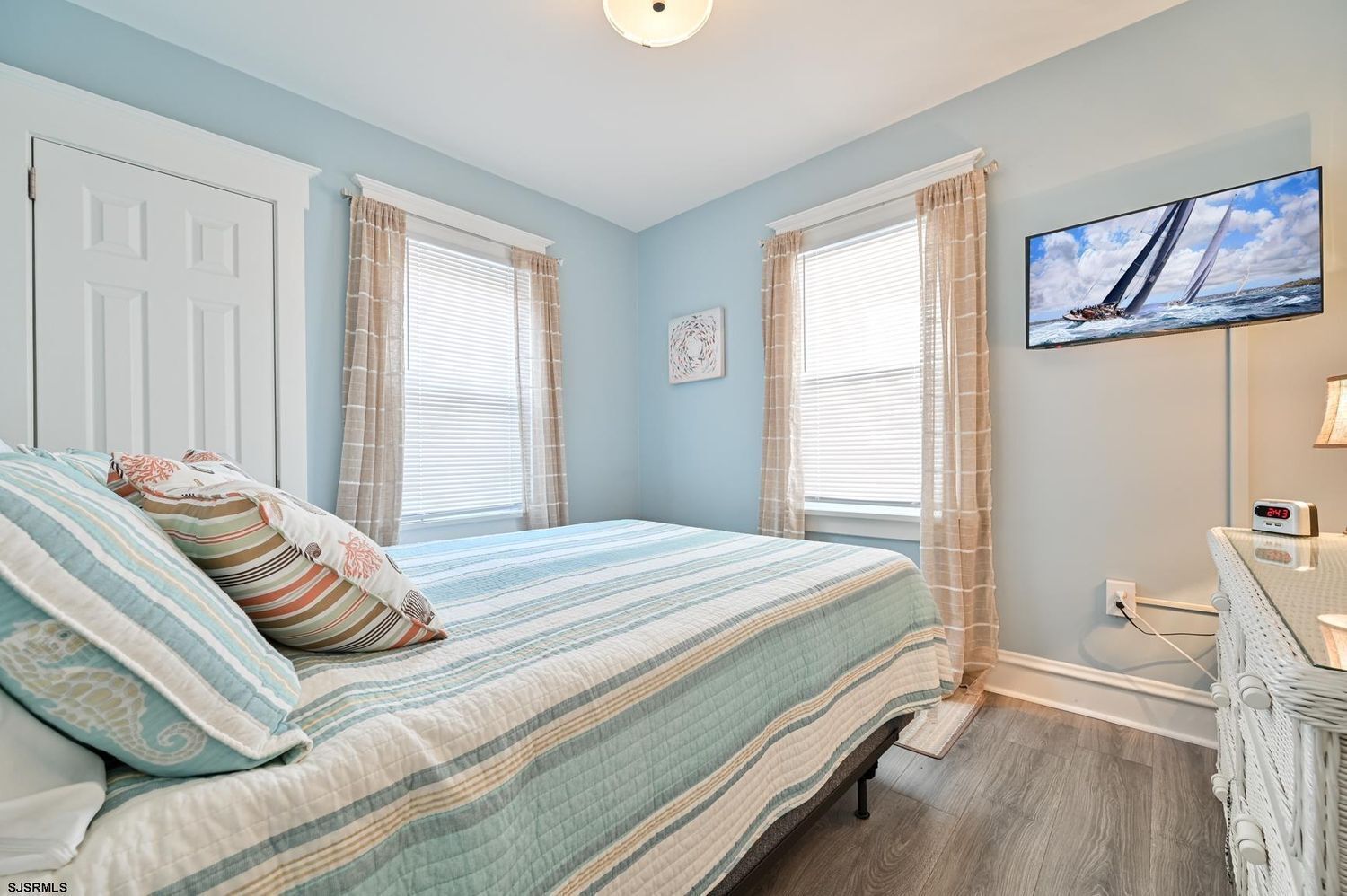 Beach Block Ocean Views Steps From The Boardwalk - Ocean City, NJ