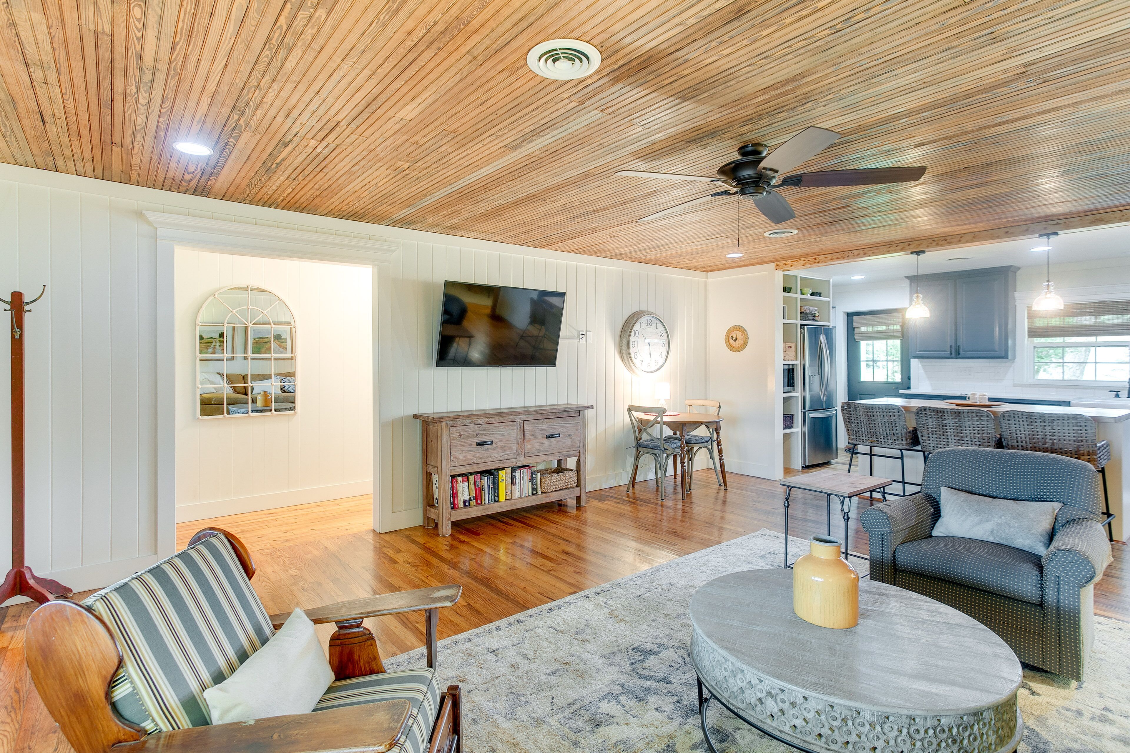 Beautiful Georgia Farmhouse Rental W/ Patio - Reed Bingham State Park, Adel