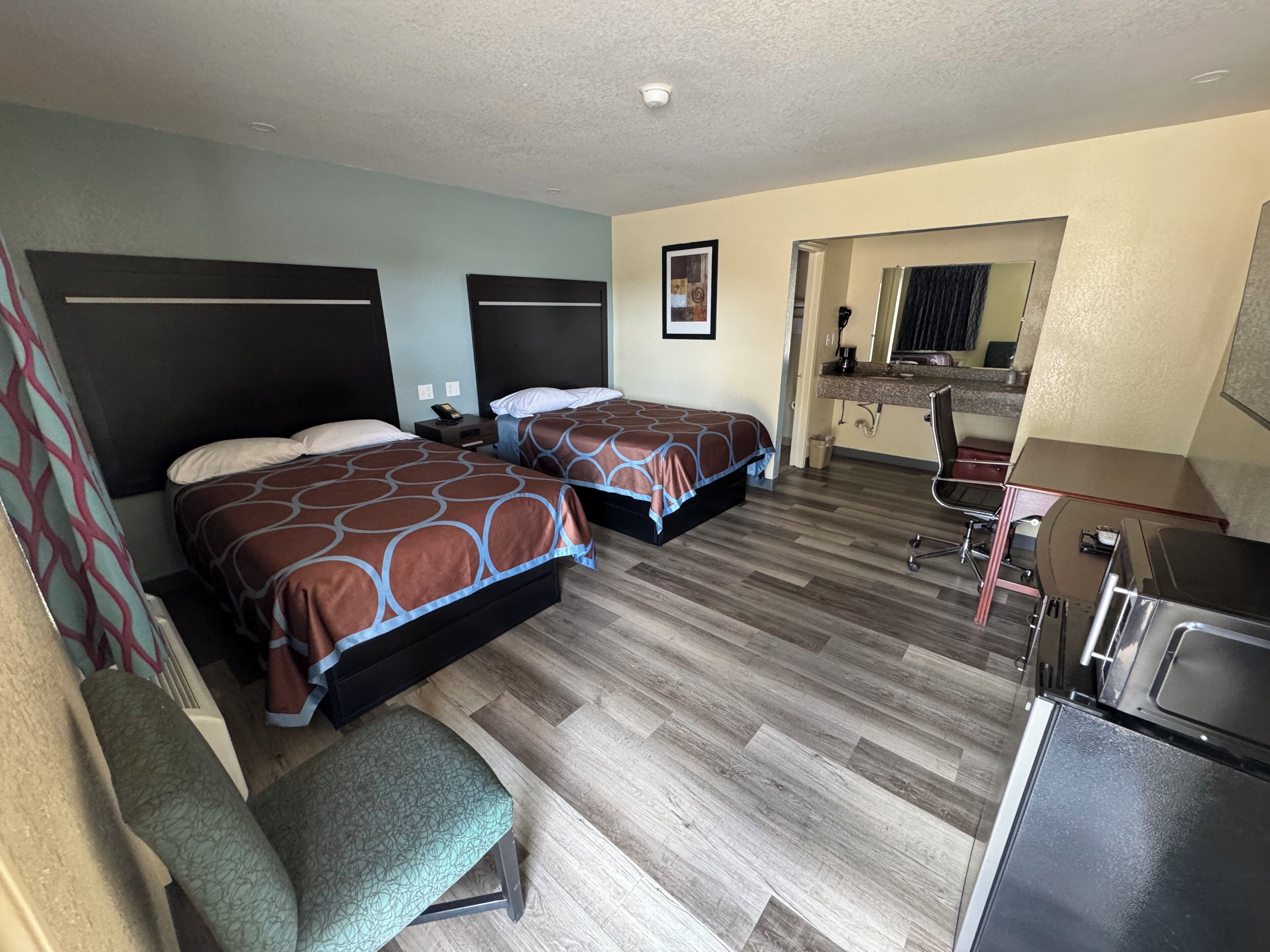 Quarto casal standard, 1 cama de casal, para não fumantes | Escrivaninha, Wi-Fi de cortesia, roupa de cama