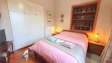 Casa tradicional, várias camas, vista para a montanha | 1 quarto, individualmente decorados, individualmente mobiliados