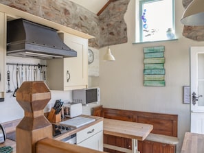 Casa de Campo | Cozinha privada | Um frigorífico, uma máquina de lavar louça, uma chaleira elétrica 