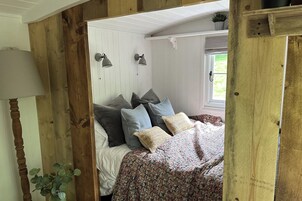 1 quarto, Wi-Fi de cortesia, roupa de cama