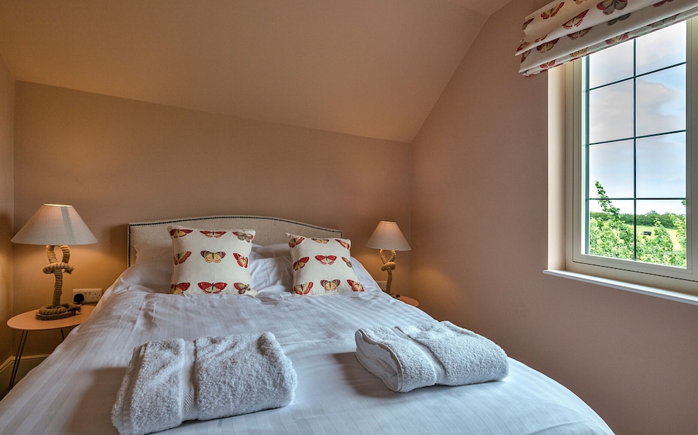 Finest Retreats | Fox And Hare - Westbury, UK