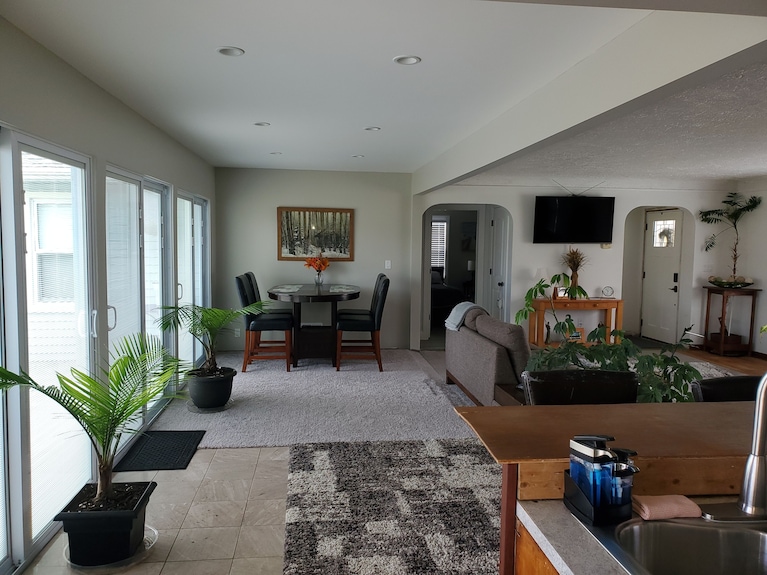 Fishing / Hunting / Boating - Dream Location -Boats Also Available For Rent - Amherstburg