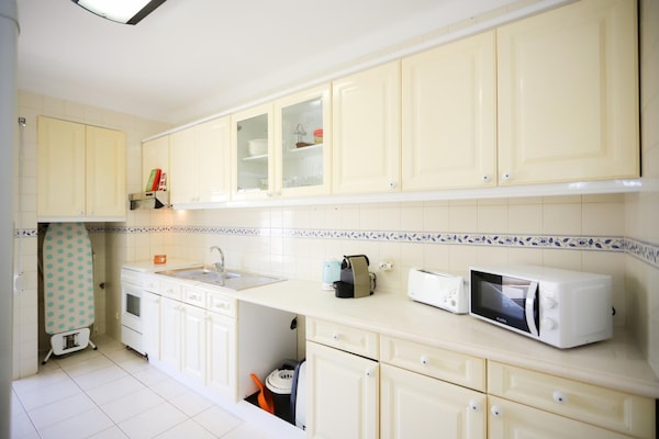Sea View Apartment By Rent4all - Figueira da Foz
