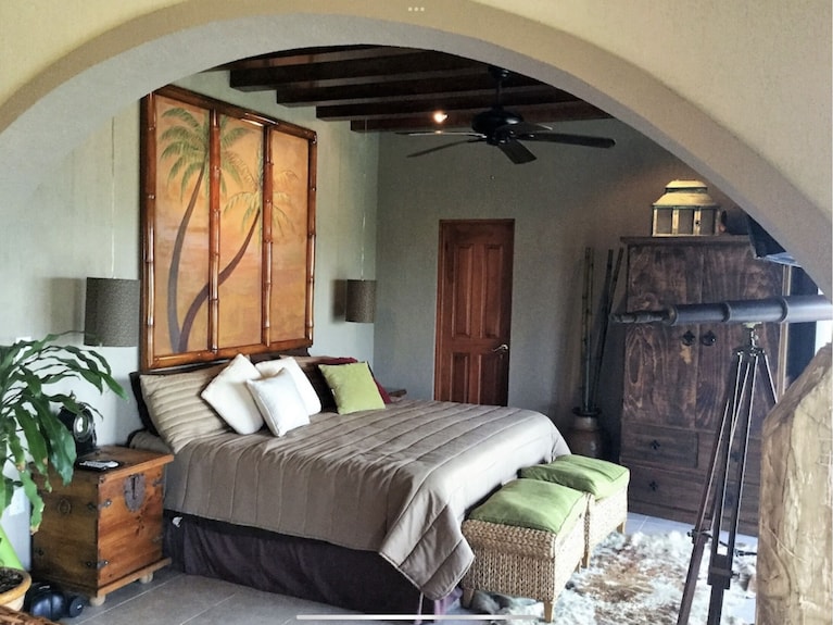 Spend The Day At The Soggy Peso Palapa Bar, And Spend The Night In The Penthouse - Isla Mujeres