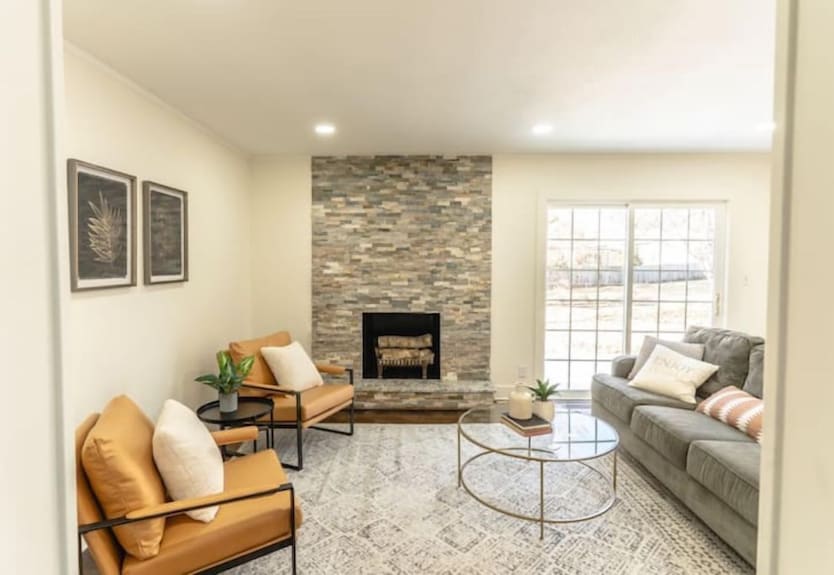 Luxury Spacious 5br Home W/ 2 King Beds - Overland Park, KS