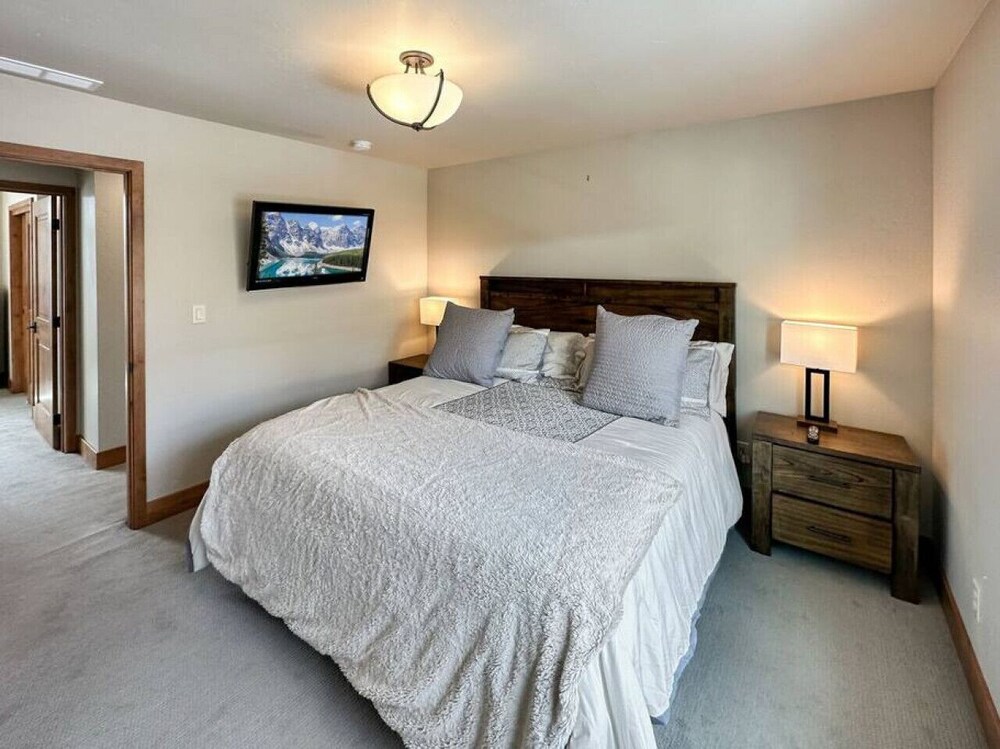 Charming Tri-level Condo In Downtown Mccall - McCall, ID