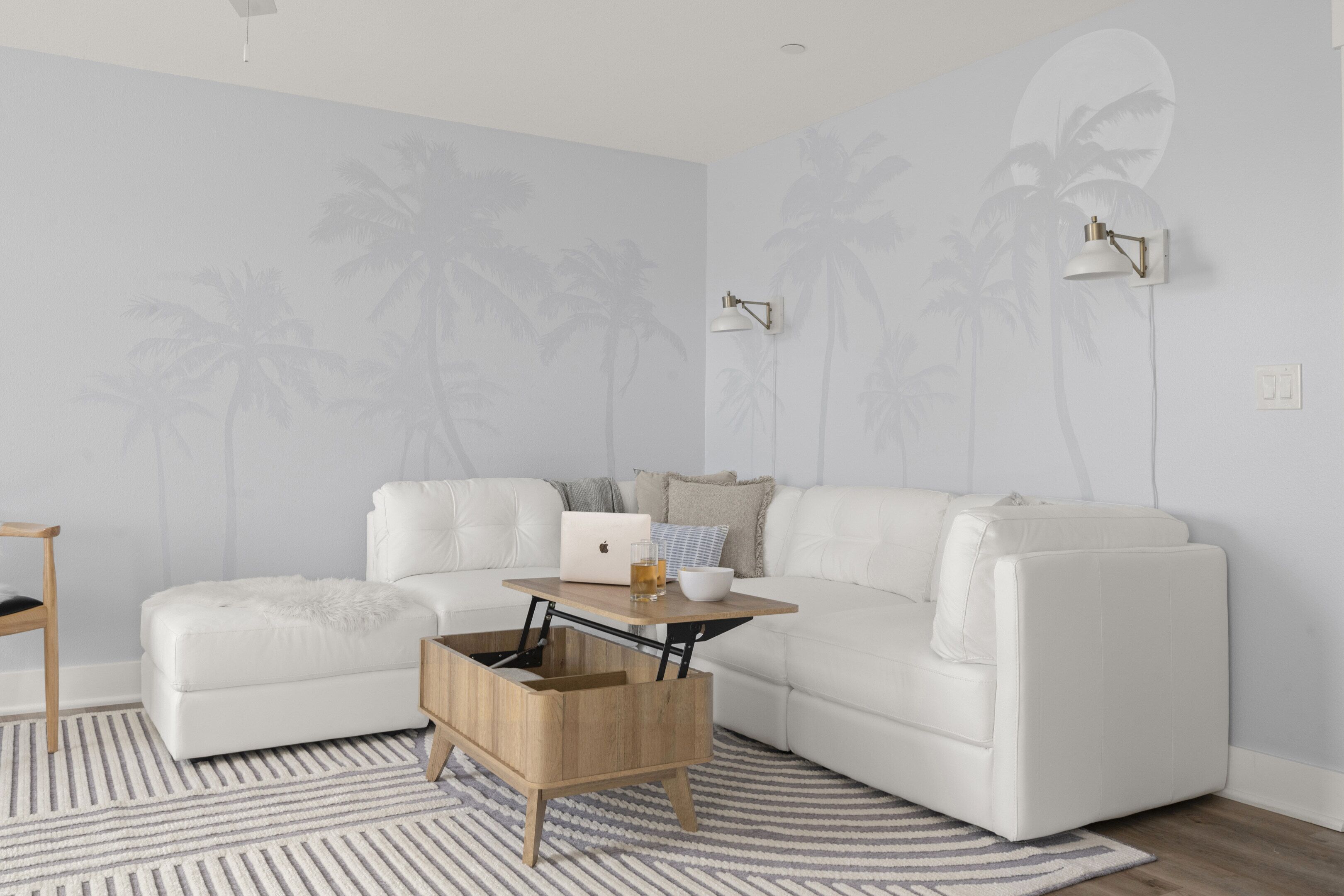 Chic Cottage Walk To Downtown Dunedin & Waterfront Pets Ok- Barefoot Parrot 3 - Clearwater, FL