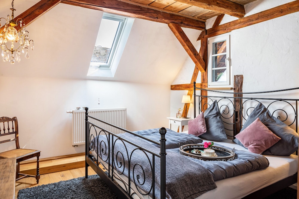 Ferienwohnung 'Kleiner Hof Rosenrot' Mit Garten Und Wlan - Endingen am Kaiserstuhl