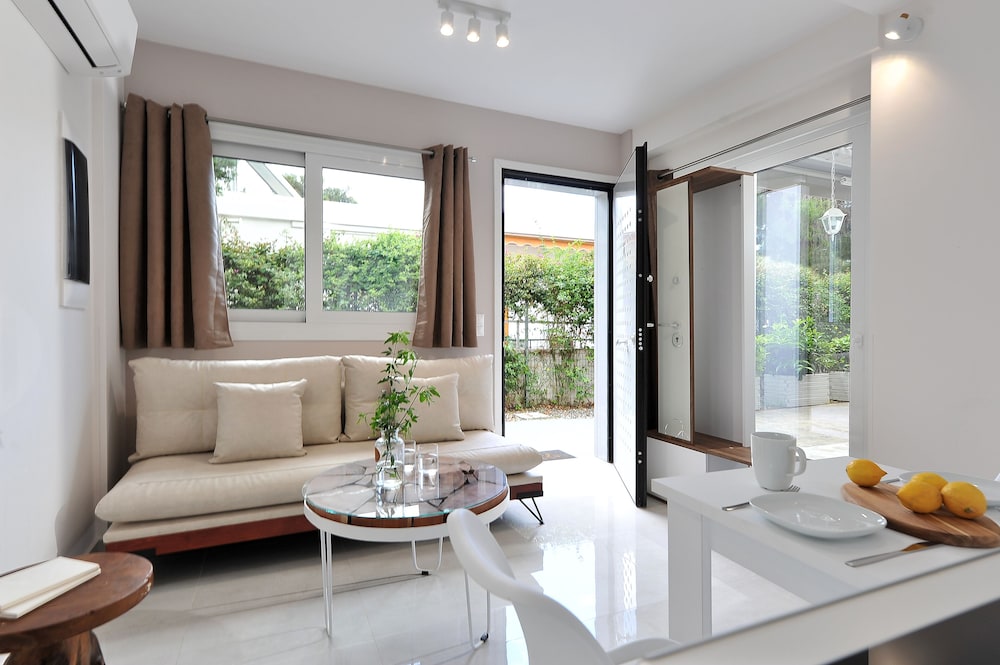 Alekos Luxury Suites Free 24h Transportation From - To Airport - Grèce