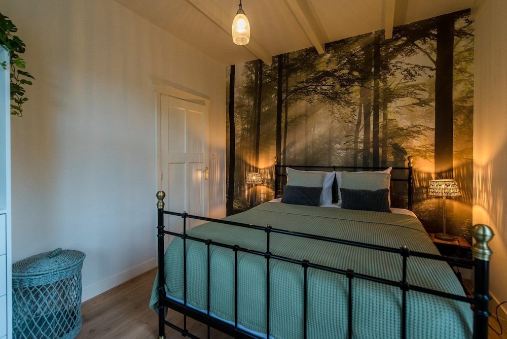 Klokkenluider is a rurally furnished house on the edge of the village ...