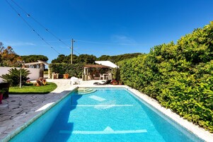 Piscina exterior sazonal