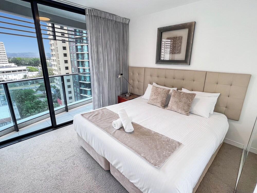 Stunning Apartment 8th Flr Oracle Tower 2 Parking - 브로드비치