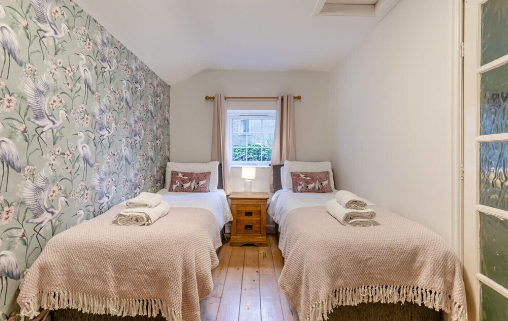 Country Cottage For 5 People. The Cottage, Wensley - Matlock