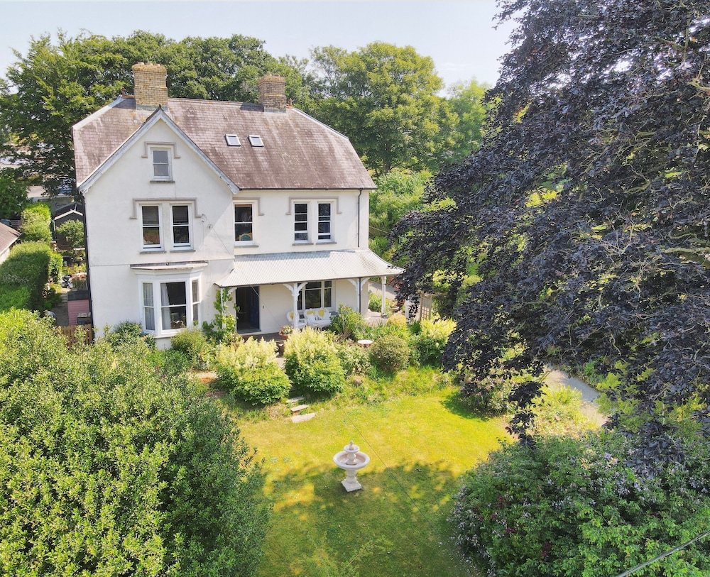 House Of Brohedyn - Pembrokeshire