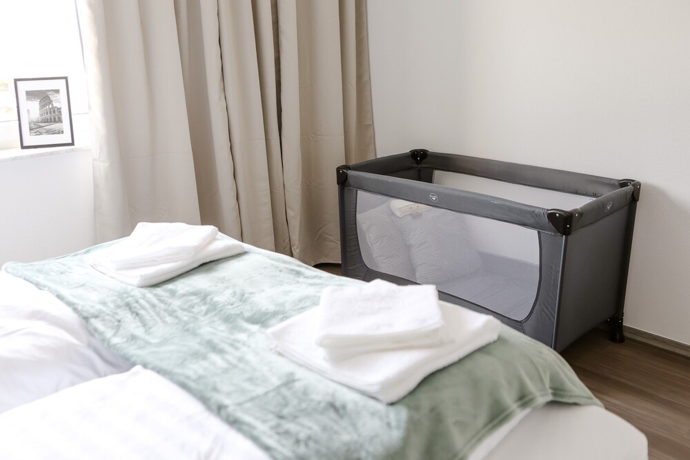 Lumen Homes - Design-apt. Nahe Audi Und Altstadt, 3 Zimmer, Netflix - Ingolstadt