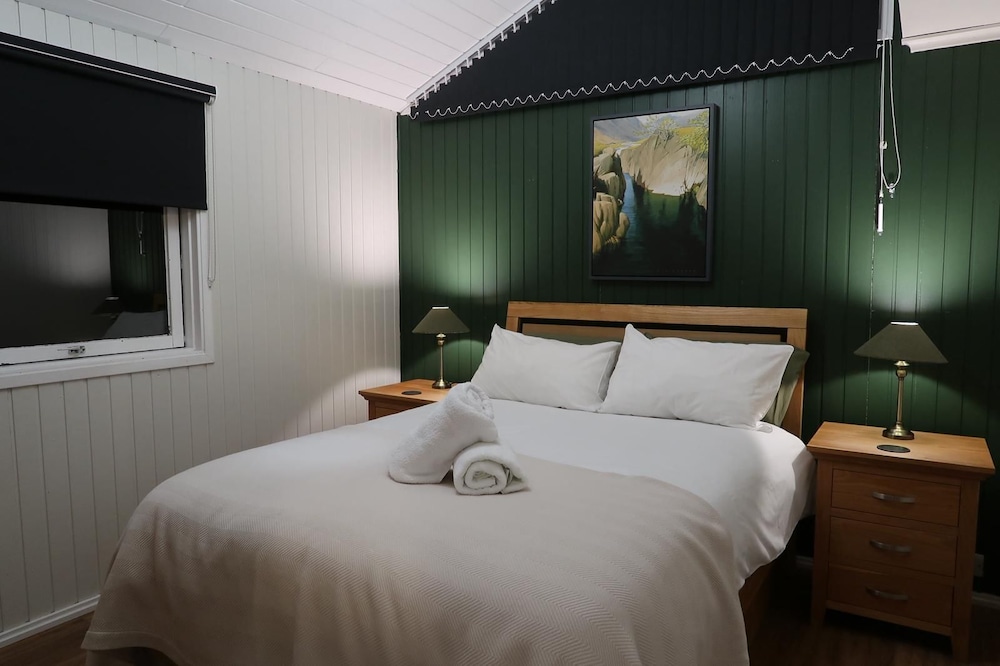 A cottage that sleeps 6 guests in 3 bedrooms - Yanwath | Vrbo