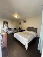 Quarto solteiro | Wi-Fi de cortesia, roupa de cama