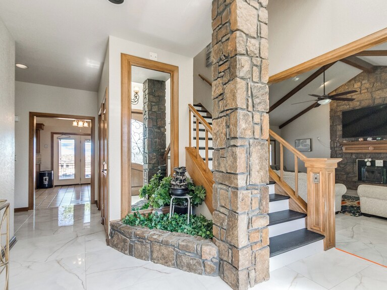 Pool, Hot Tub, Amazing Turf, Games Galore Luxury Villa In Okc - Newcastle Casino