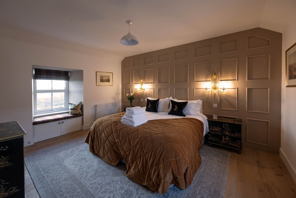 Luxury Hunting Lodge With Hot Tub On Stunning Scottish Estate - Crieff