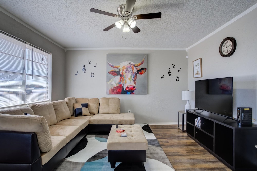 La Palma Guesthouse - Near Texas Tech - Lubbock, TX