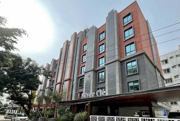 Hotel Silver Clé Hitech City - Hyderabad